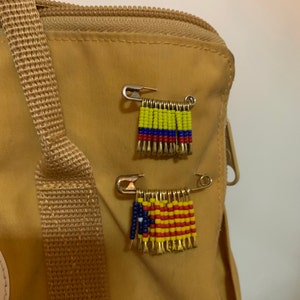 Great Britain Beaded Flag Pin UK Flag British Flag Pin Handmade Pin ...