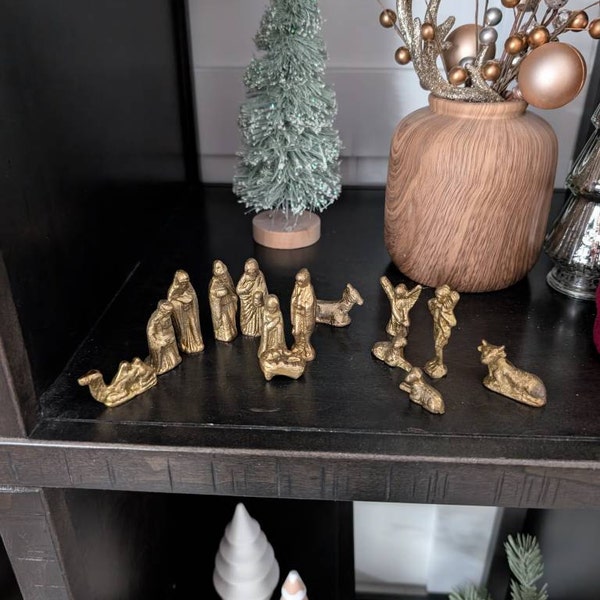 Vintage Japanese Moriage Hand-painted Kai Awase Shell Art, Asian ...