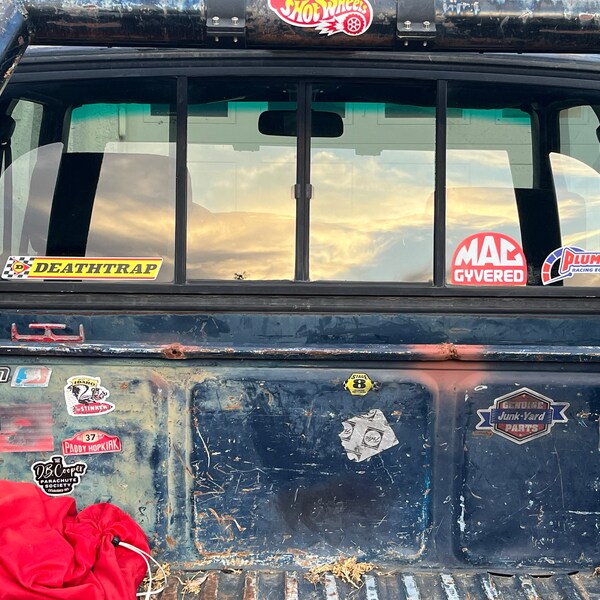LEAKZOIL • Parody Racing Sponsor • Oval Sticker - Etsy