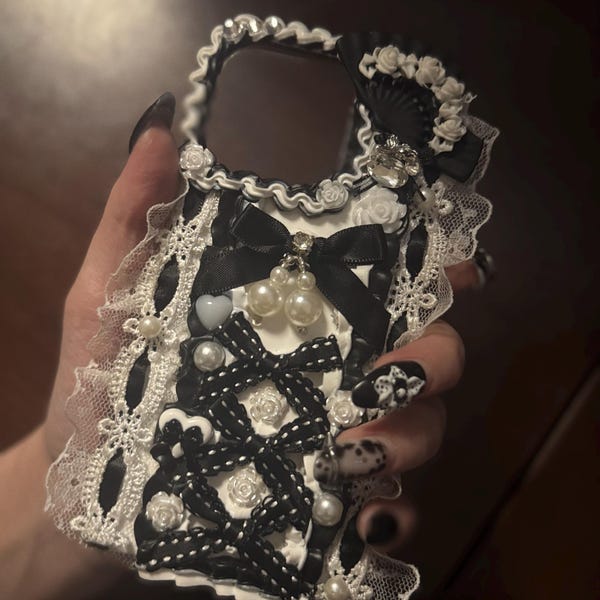 Handmade Decoden Pink Cat Phone Case: Kawaii Rhinestone, Lipstick & Ice ...