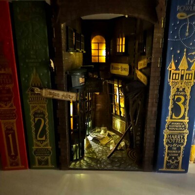 Hobbit / LOTR Themed Book Nook Shelf Insert DIY Alley Book Nook Kit ...