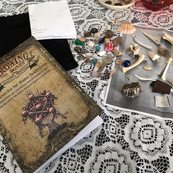 Throwing the Bones Book & Kit 129 Pgs and 15 Pc Learn to Throw the ...