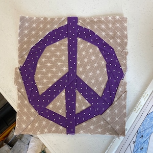 Peepers Paper Pieced Block Pattern in PDF - Etsy