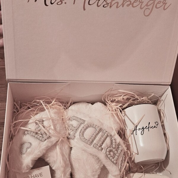 Luxury Bride Gift Box Set, Personalized Tumbler & Slippers - Etsy