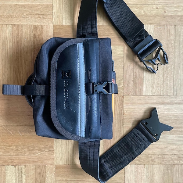 BELT PACK, U Lock Holster Hip Bag From Recycled Tire and CORDURA ...