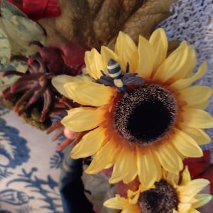 MINIATURE Bumble Bee Figurine Insect Animal Mini Figure Terrarium ...