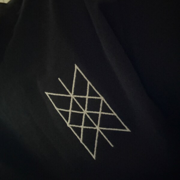 Embroidered Sigil of Andras T-shirt - Etsy