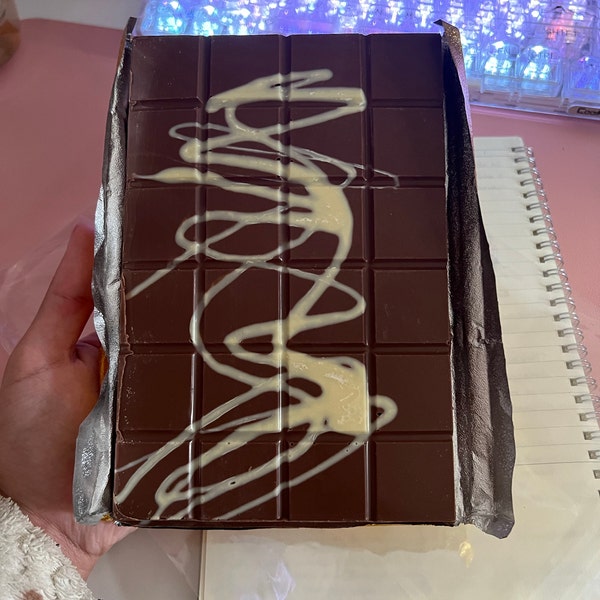 Large Kunafa [knafeh] Pistachio Milk Chocolate Bar - Inspired by the ...