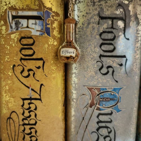 Descendants Bookmark Keychain Necklace: Silver Dangling Pendant - Crown ...