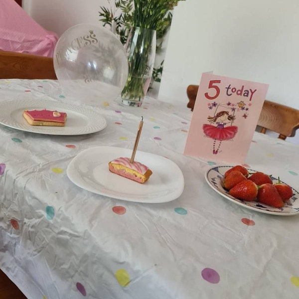 PRINCESS PARTY DECORATIONS - Princess Girls Partyware - Tableware ...