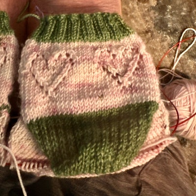 KEY to MY HEART Sock Pattern Pattern Knitting Hearts Valentines Day ...