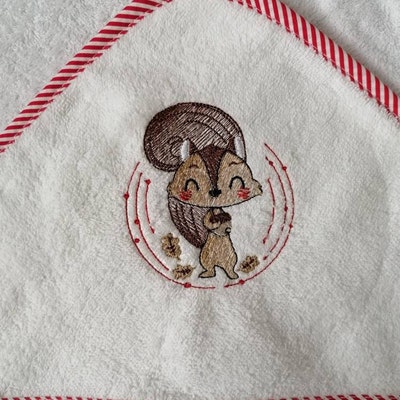 Squirrel Embroidery Design Animal Embroidery Designs Machine Embroidery ...