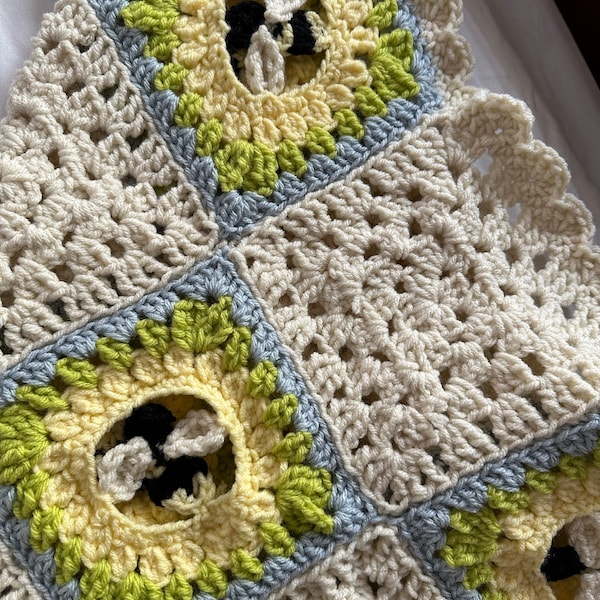 Granny's A Busy Bee Crochet Granny Square With Extra Photos and Details ...