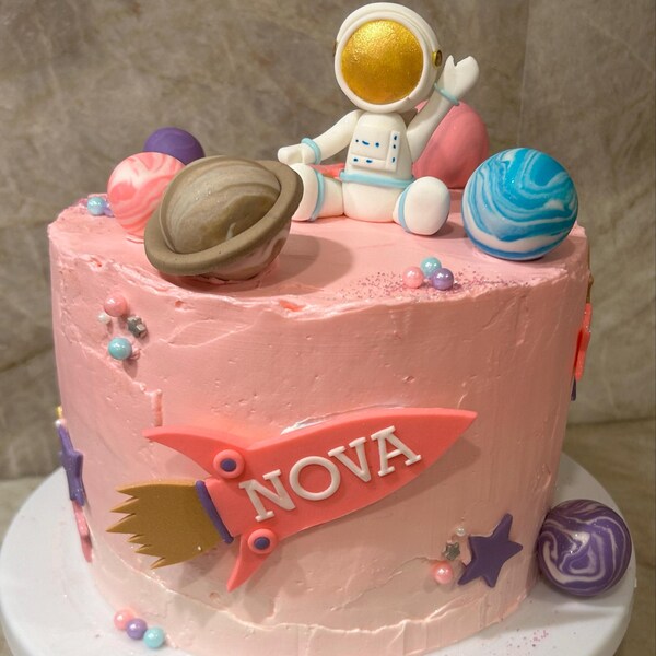 Personalised Solar System Cake Toppers, Planets, Rocket and Astronaut ...