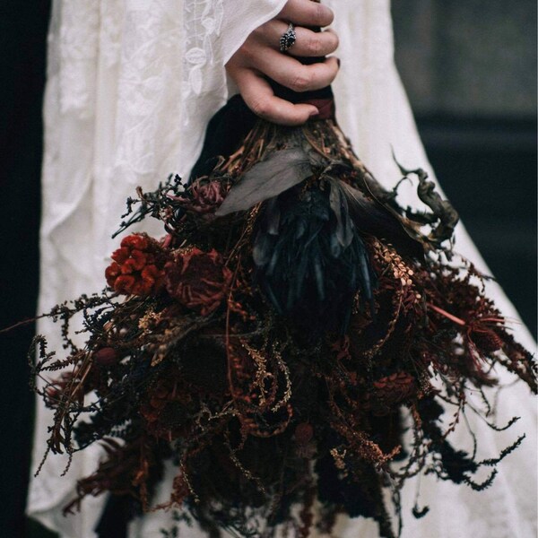 Victorian Gothic Bridal Bouquet Arrangement Black Thistle Linen White ...
