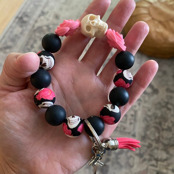 Beaded Skull Print Keychain Bracelet - Etsy