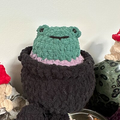 Crochet Frog in Cauldron PDF Pattern DIGITAL FILE - Etsy