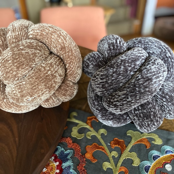 KNIT PATTERN ⨯ Knot Pillow ⨯ the Mare - Etsy