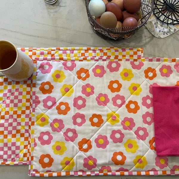 Summertime Scrappy Quilted Double-sided Table Runner - Etsy