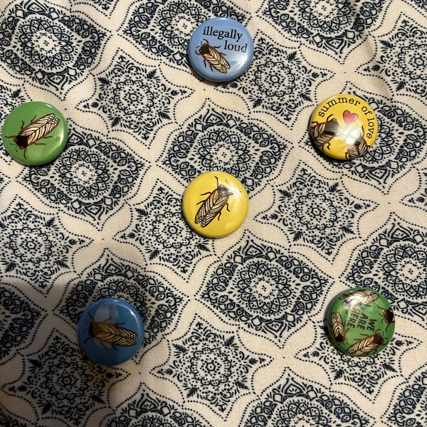 Smile Magnets or Pins - Emoticons, Emoji Smiley Face Pinback Button Set ...