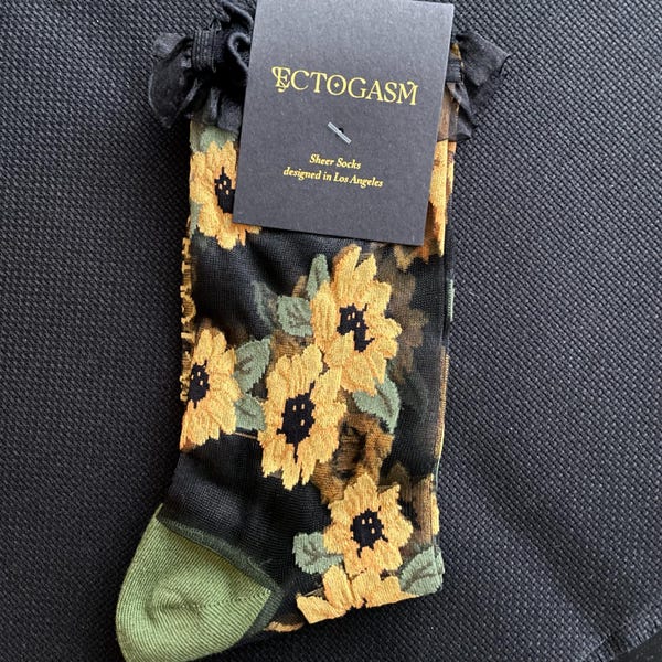 Spiderweb Convertible Clasp Handbag in Black - Spooky Halloween Fashion ...