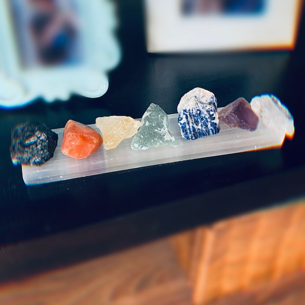 Raw Crystal 7 Chakra Set With Selenite Plate - Chakra Kit - Crystals ...