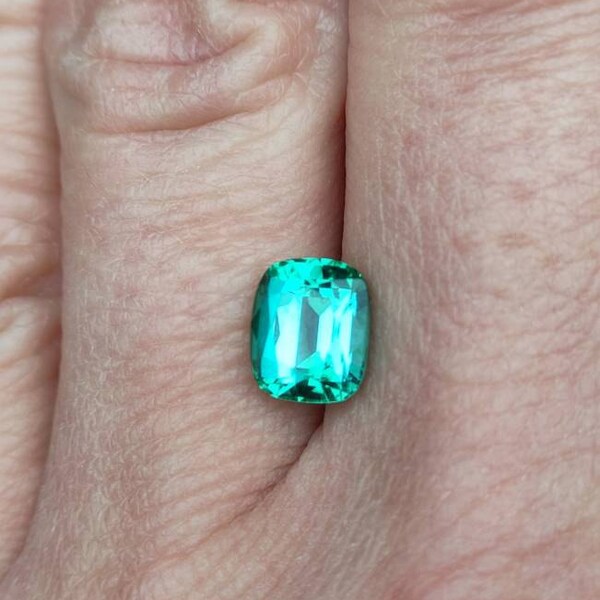 Ultra Fire Chrome Sphene Loose Gemstone Round Diamond Cut - 1.60 Carats ...