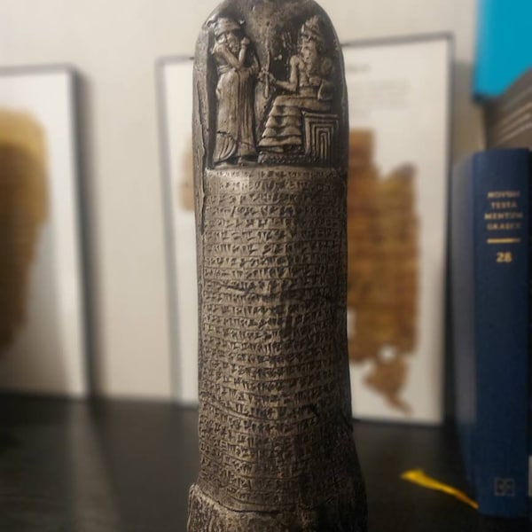 Statue d'Ishtar, relief de Burney, İnanna-Lilith-Ereshkigal, reine ...