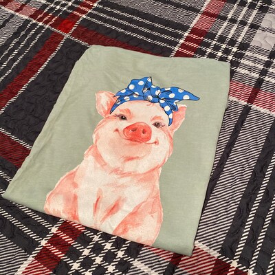 Cute Pig Shirt, Nerdy T-shirt, Funny Pig Tee, Gift for Animal Lover ...