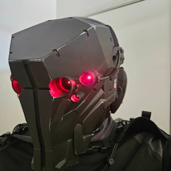 Display Stand for the Apex Predator Helmet / Wearable Airsoft Cyberpunk ...