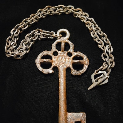 Large Rustic Brown Chain With Design, Thick Antiqued Chain by the Foot ...