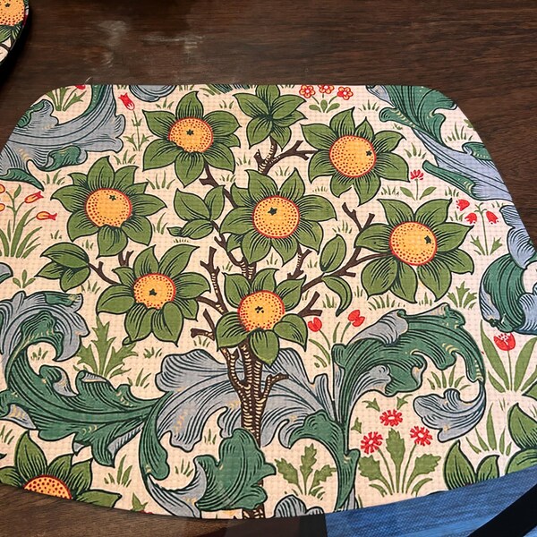 Faux Silver Grey Alligator Crocodile Wedge Placemat for Round Tables ...