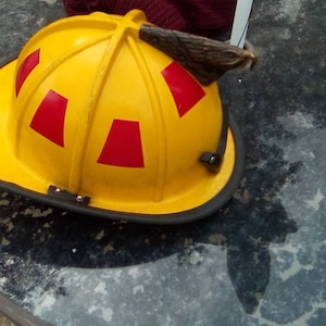8 Reflective Red Fire Helmet Tetrahedrons Tets Firefighter - Etsy