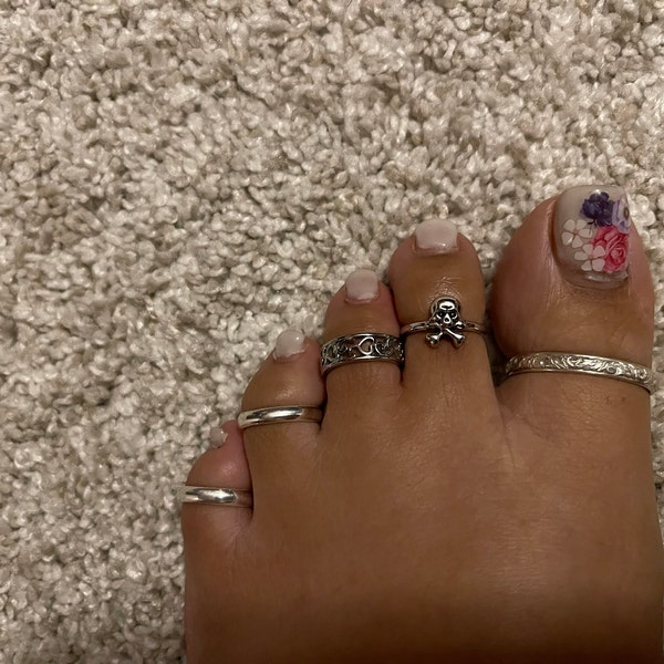 Crossbone Skull Toe Ring, Skull Ring, Skull Toering, Silver Toerings ...