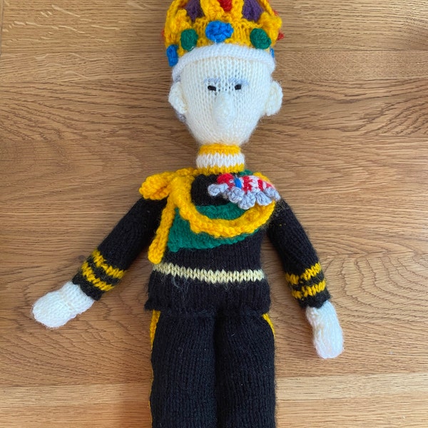 Teacosyfolk's King Charles III Coronation Tea Cosy Knitting Pattern to ...