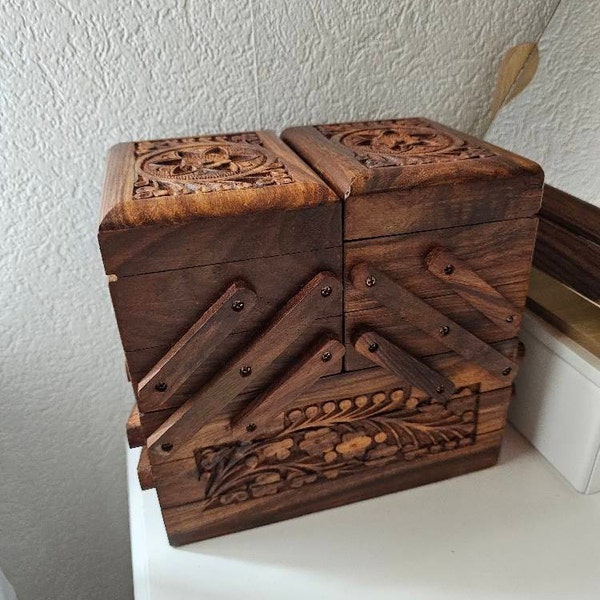 Foldable Jewelry Box With 3 Compartments, Engraved Wood Jewelry ...