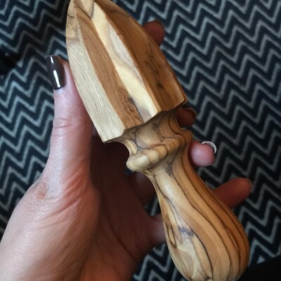Traditional Handmade Olive Wood Lemon Squeezer Citrus Juicer Lemon ...