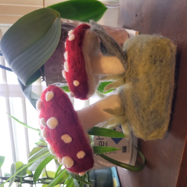 Forest Toadstools Mini Needle Felting Kit - Mushroom Nature Sculpture ...