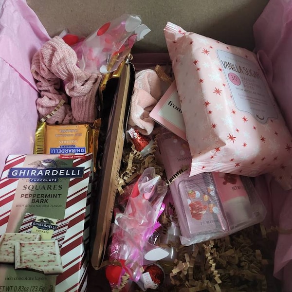 Preppy Pink Gift / for Her / Southern Gifts / Punchy Beauty Package ...