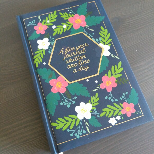 Five Year Journal Written One Line A Day - Diary to Record Your Most ...