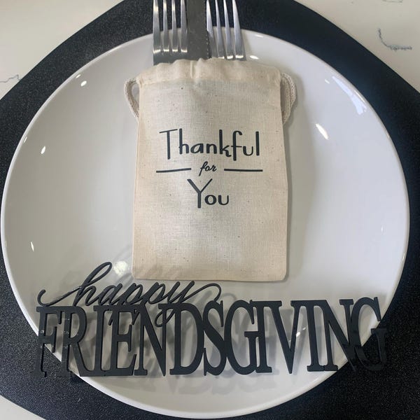 Happy Friendsgiving Place Card, Thanksgiving Table Decor, Fall Holiday ...