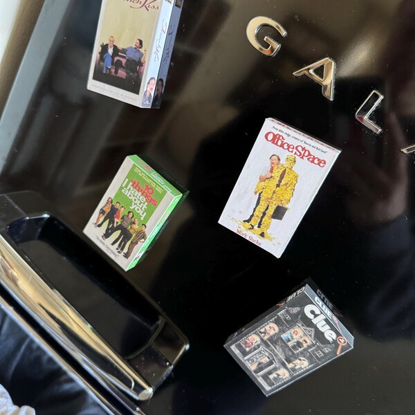 Retro VHS 90's Movies Mini Magnets Classic Cult Movies VHS Tape Covers ...