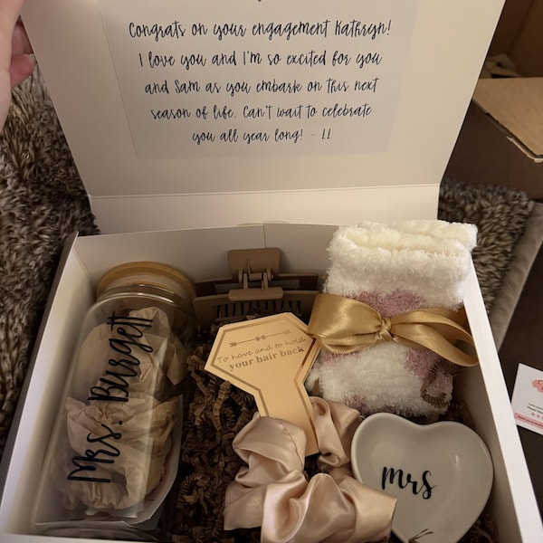 Engagement Gift Box, Personalized Bride to Be Gift Box for Future Mrs ...