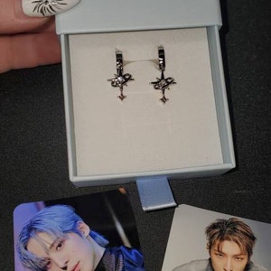 SKZ Compass Necklace - Etsy