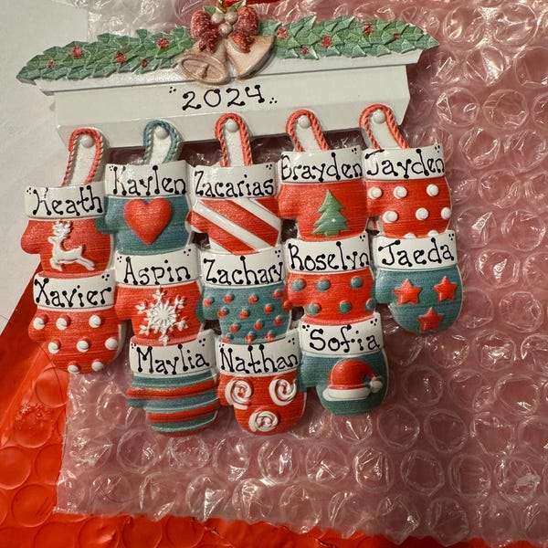 5,6,7,8,9,10,11,12,13,14 Names Personalized Mittens Family Christmas ...