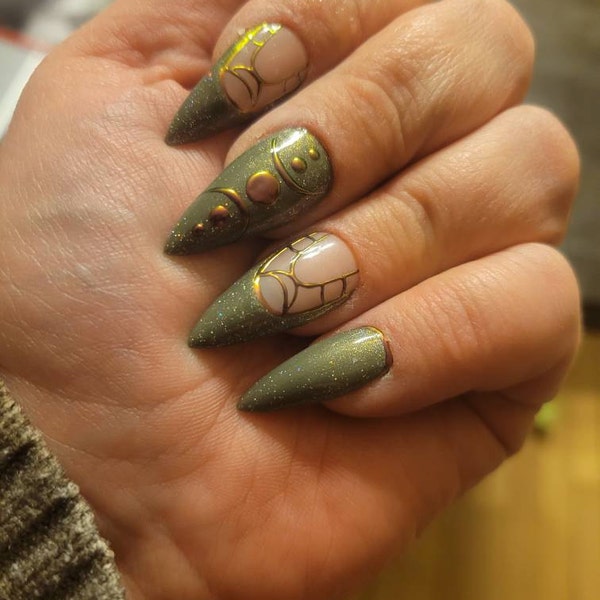 Green Press on Nails, Moon Phase Goddess Colourshift Chrome, Holo ...