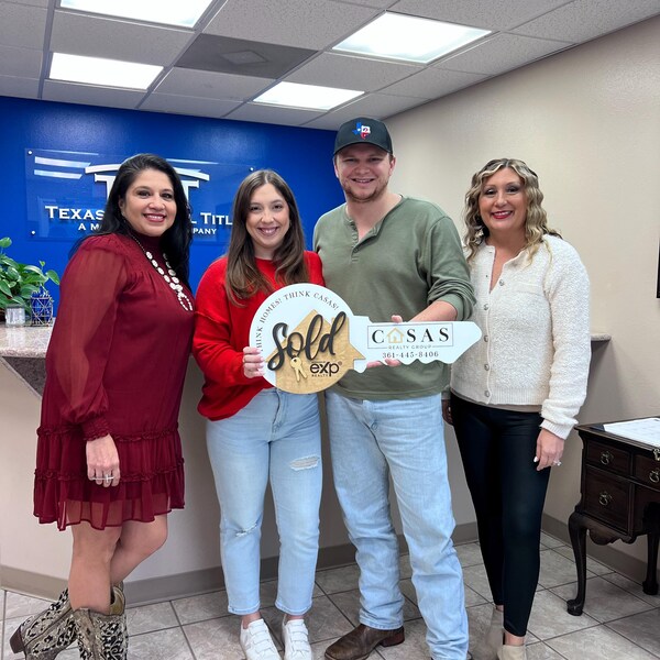 Custom Keychain With Logo, Real Estate Keychain, Realtor Closing Gift ...