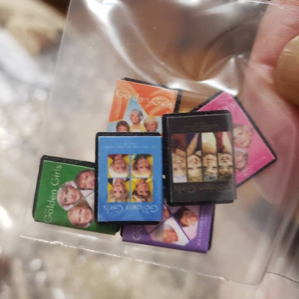 Dollhouse Movie- 1:12th Scale- Dollhouse Furniture- Miniatures ...