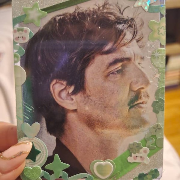 Pedro Pascal, Pedro Pascal Photocard, Pedro Pascal Toploader, K-pop ...