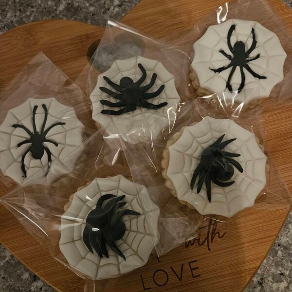 Spider Within Web Cookie Cutter | Spiderweb Halloween Biscuits Cutters ...